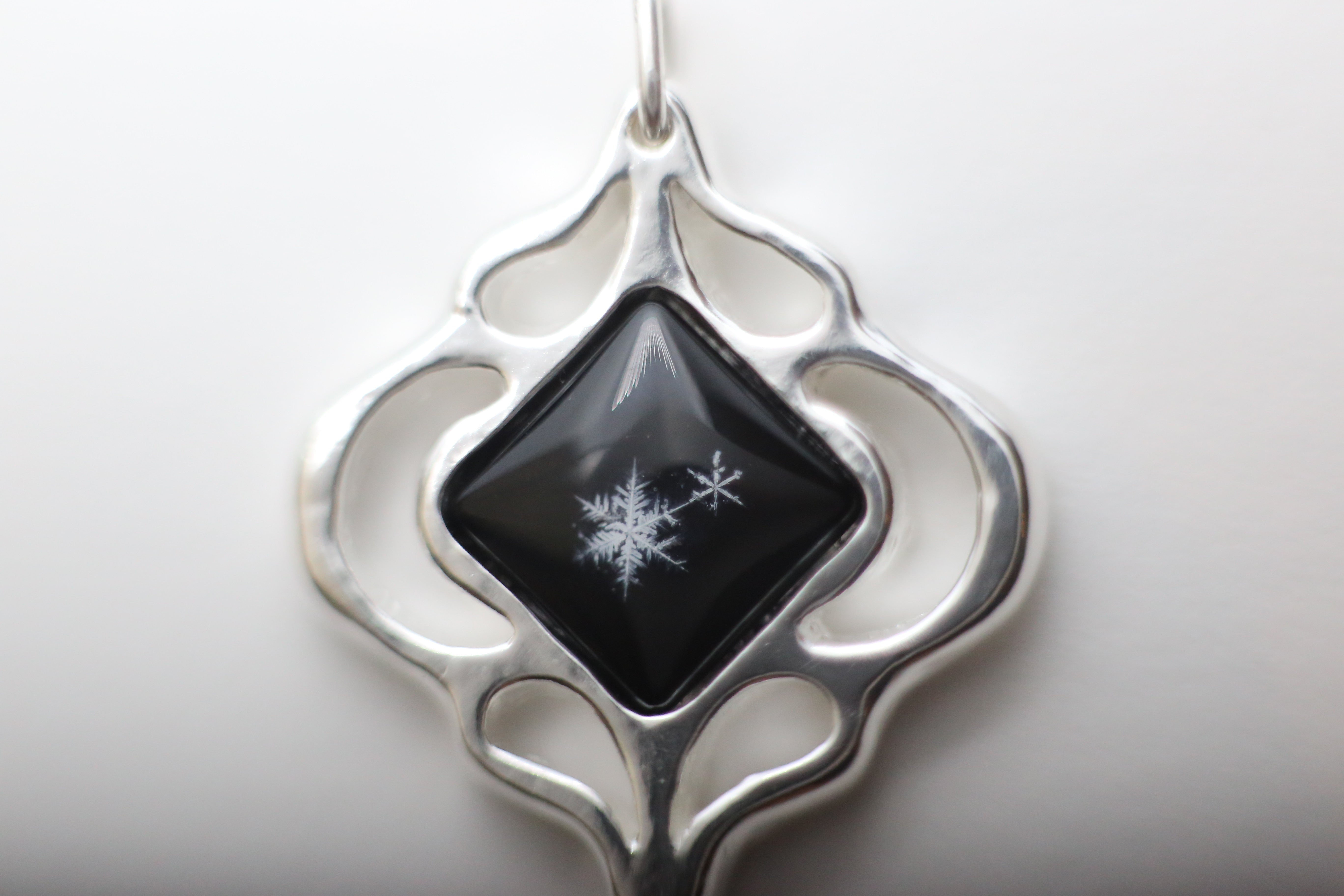 REAL SNOWFLAKES on sterling silver jewelry – Snowglobe Jewelry